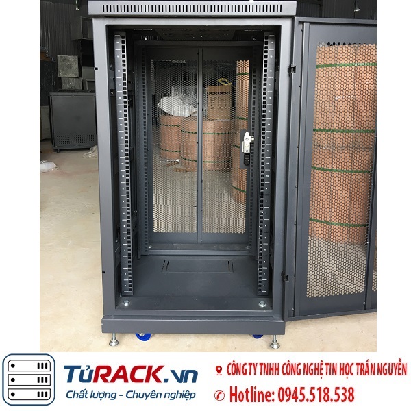 Tủ rack 19 inch 20U UNR-20UD600 mẫu mới