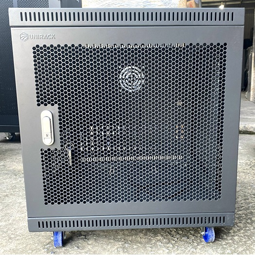 Tủ rack 10U UNR N10U-D600 cửa lưới mẫu mới